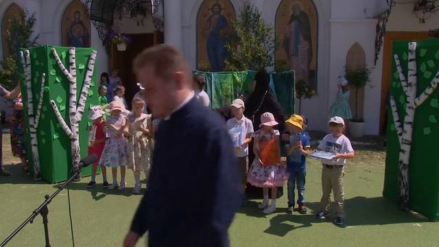 Вручение дипломов выпускникам Детского православного центра