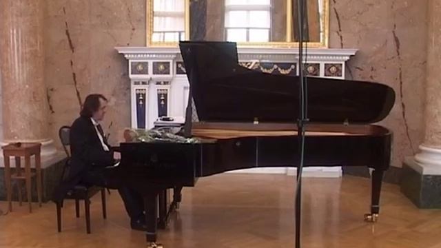 Rinat SHAKIROV plays Rashid KALIMULLIN - "Morning in Istanbul" Fantasy for piano. SPB. 2010.