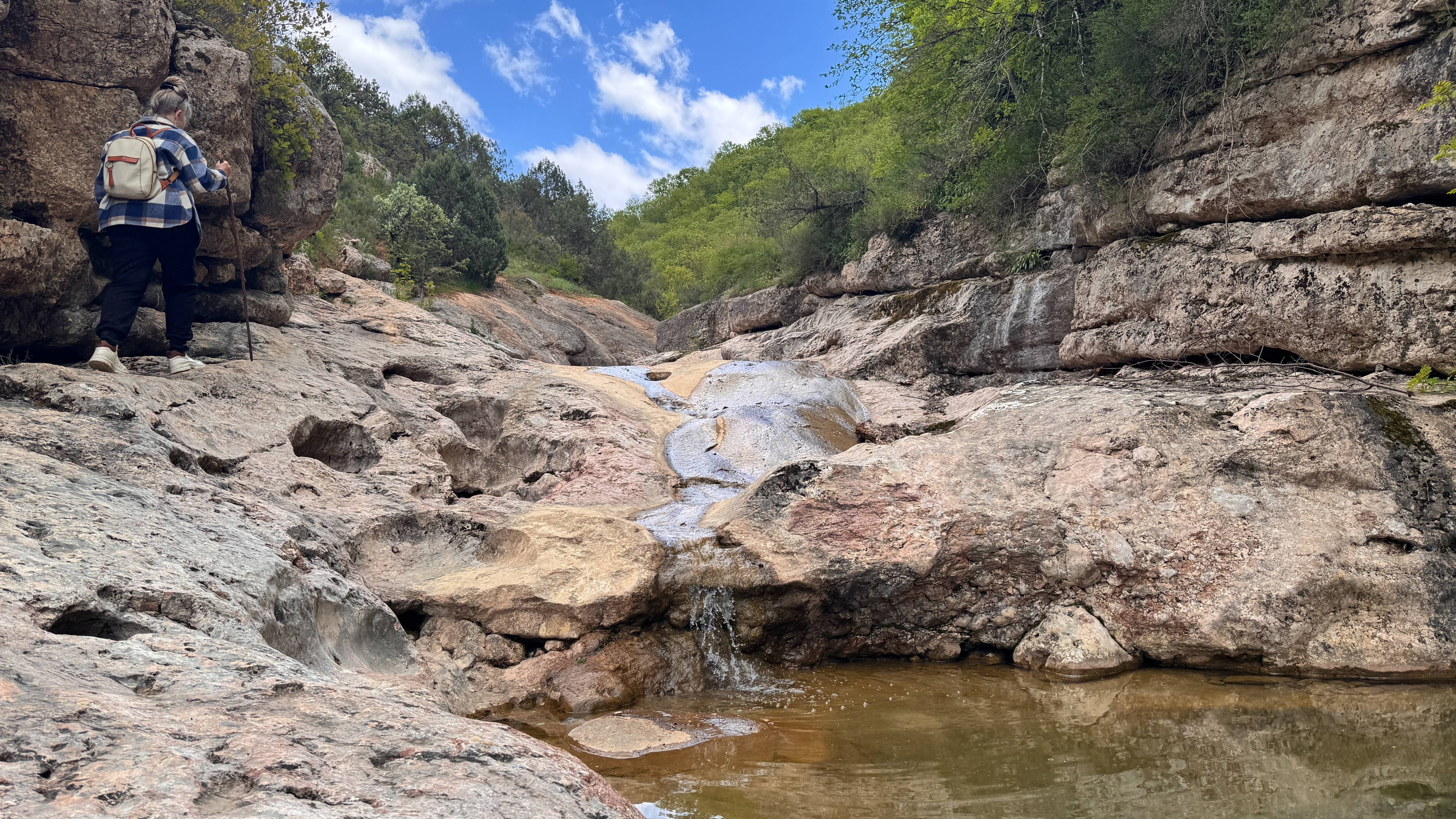 РОЗОВЫЙ КАНТОН ( Малташ - Узень) река Арманка. Байдарская долина. Крым 2025