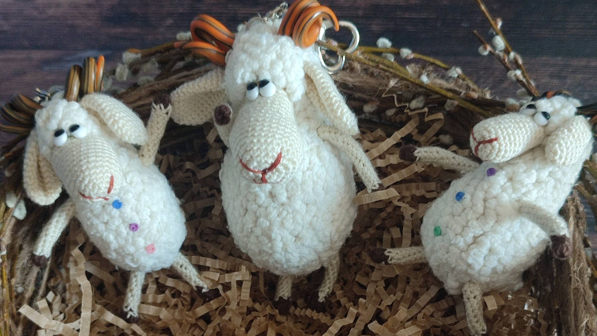 Барашек (Овен) - брелок вязанный  крючком