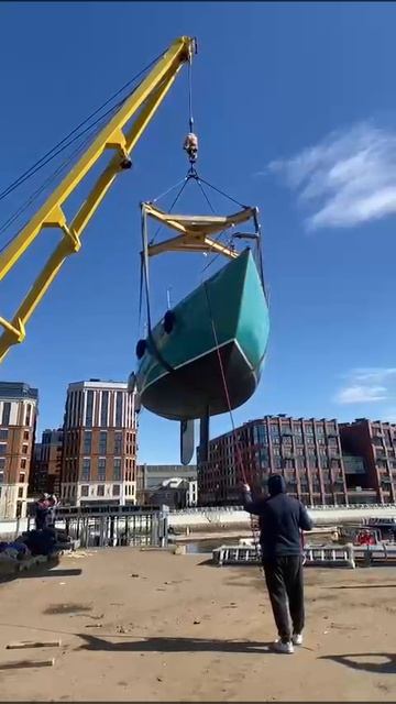 Спуск на воду яхты Кондор апрель 2023