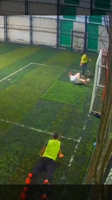 Кто-то в курсе во что они играют? (юмор).