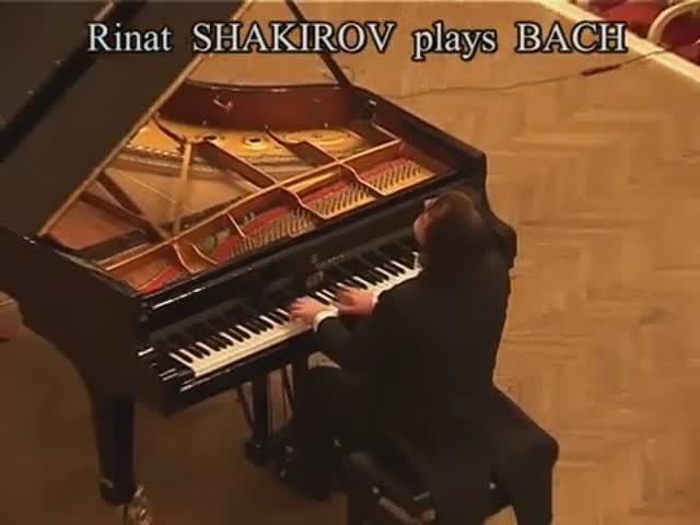 Rinat SHAKIROV plays BACH Aria from Partita №6 e-moll, piano recital in BZF SPb, 2004.