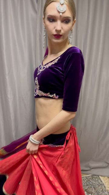 Индийский костюм лехенга чоли прокат