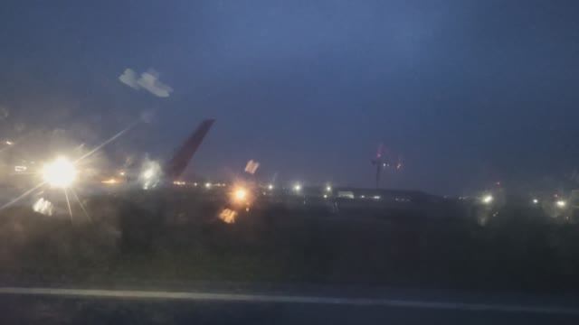 Посадка самолета в Грозном аэропорт Северный Airbus A320 Аэрофлот