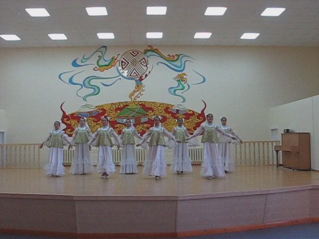 У берёзки! - Танцевальный коллектив Әдемі (Красивый, Изящный)