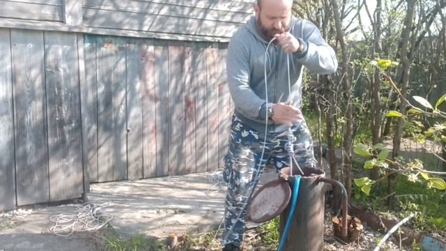 Чистка скважины компактной желонкой. Той, что делал недавно из нержавейки.