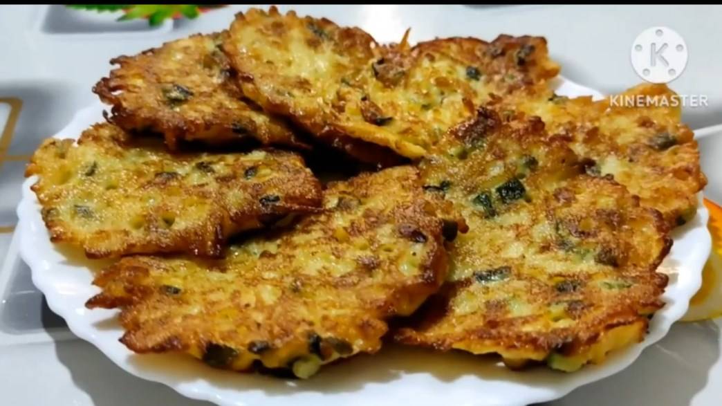 Овощные оладьи. Кабачковые оладьи. Оладьи из кабачков и картошки