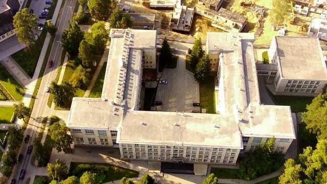 НГУ, главный корпус с дрона