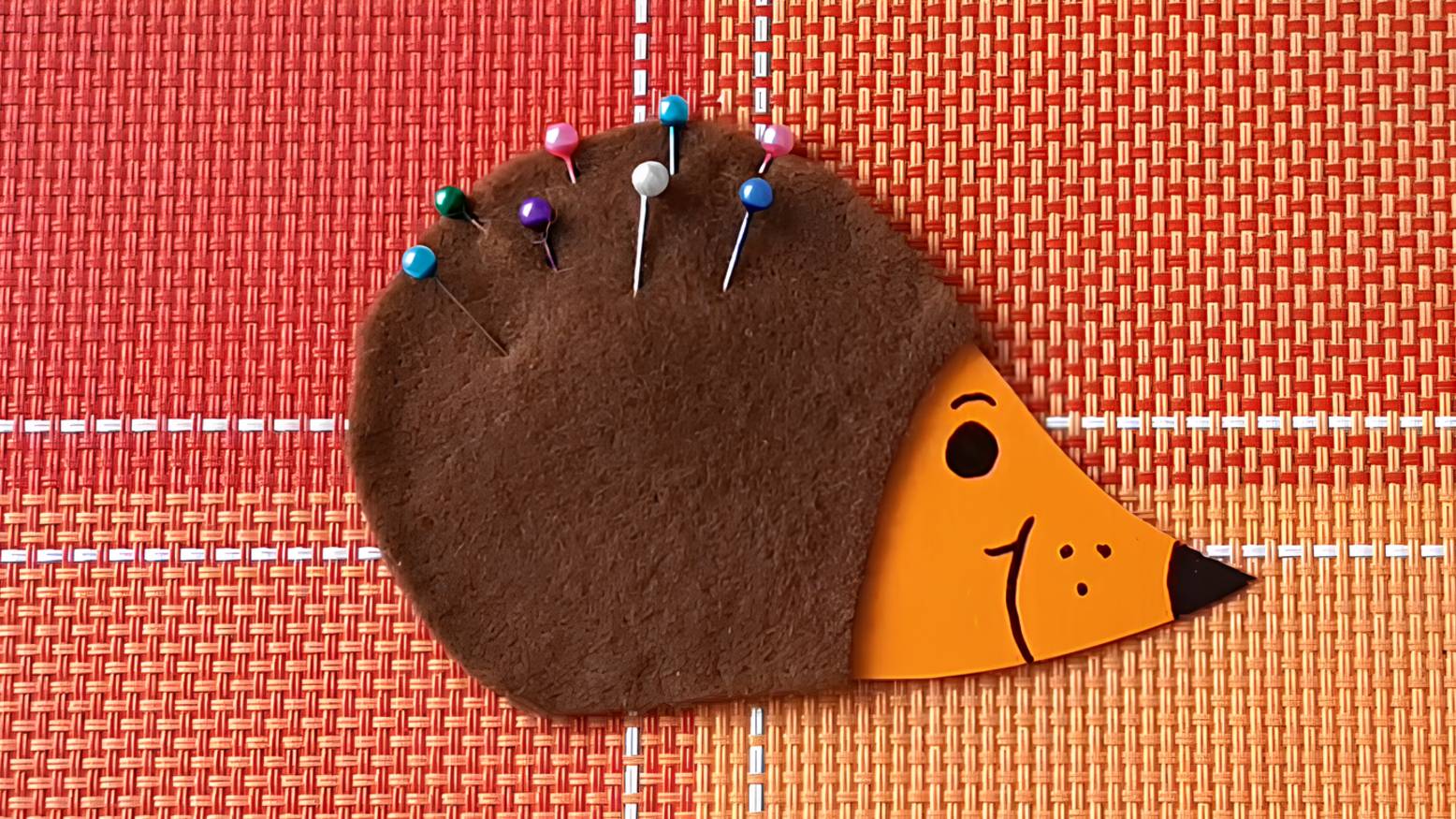 🚀Мир тканей. Для чего они нужны? Весёлая игольница