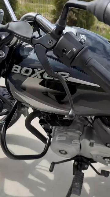 «Bajaj Boxer BM150 — мотоцикл, который не боится работы! 🏍️💪»