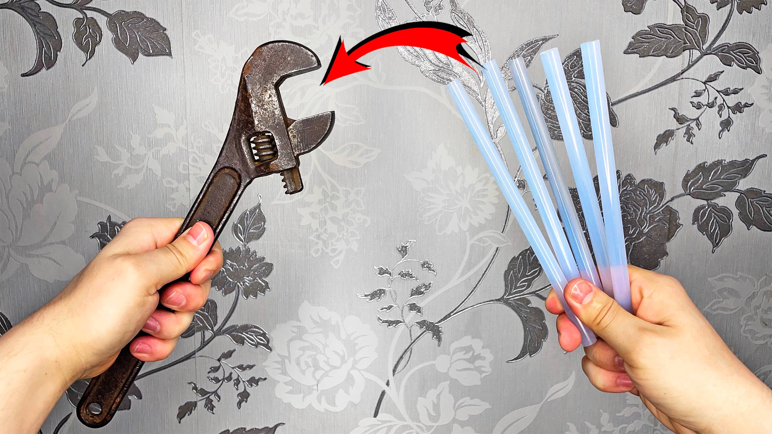 💡 Лайфхак для сантехников: Разводной ключ + термоклей = Съёмные накладки на ключ за 3 минуты! 🔥