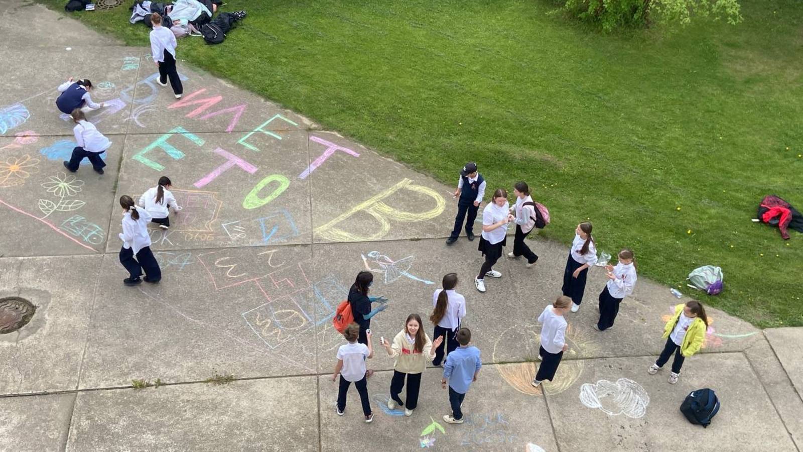 "Билет в лето" от "ЦВЕТНЫХ КАРАНДАШЕЙ" (5А)