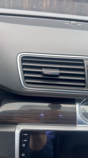 Штатные дефлекторы воздуховодов VW Passat CC