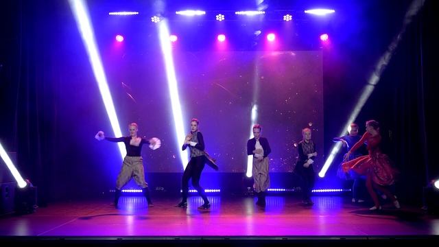 Фестиваль ORNAMENT территория движения.  Концерт-холл КИНО. Хореографический ансамбль "КРОКУС"