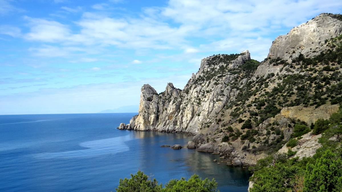 Новый Свет с мыса Капчик. Май