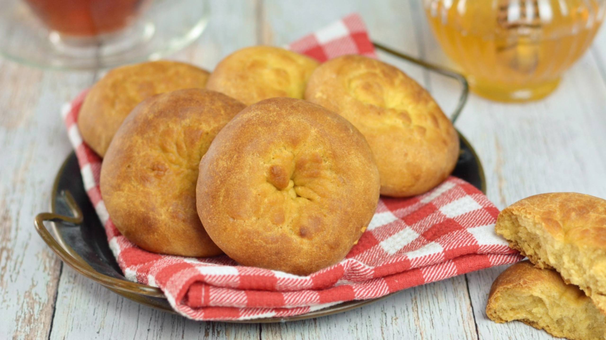 Постные лепешки на рассоле без дрожжей / вкусные и воздушные