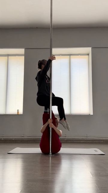 Pole Dance Duo