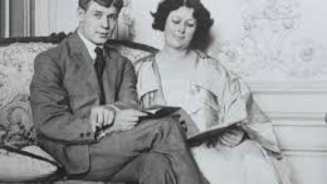 "Вечер черные брови насопил..."