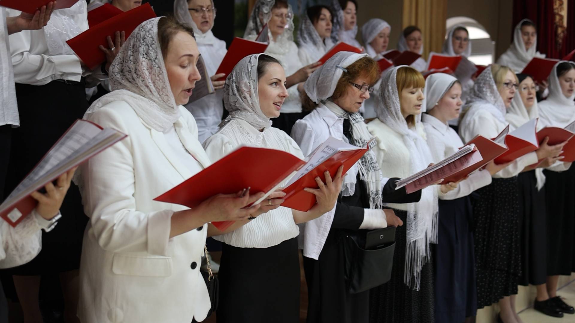 Завершились церковно-певческие и регентские курсы при храме Рождества Христова.