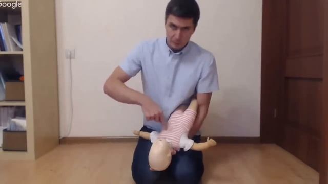 Младенец подавился: первая помощь