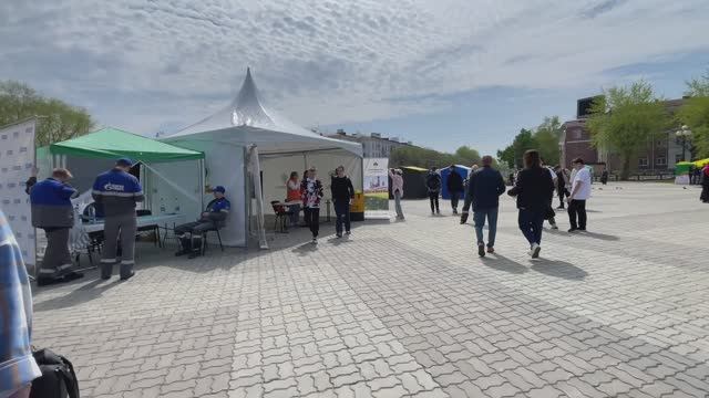 В Комсомольске на Амуре на площади Юности прошла традиционная городская выставка-ярмарка