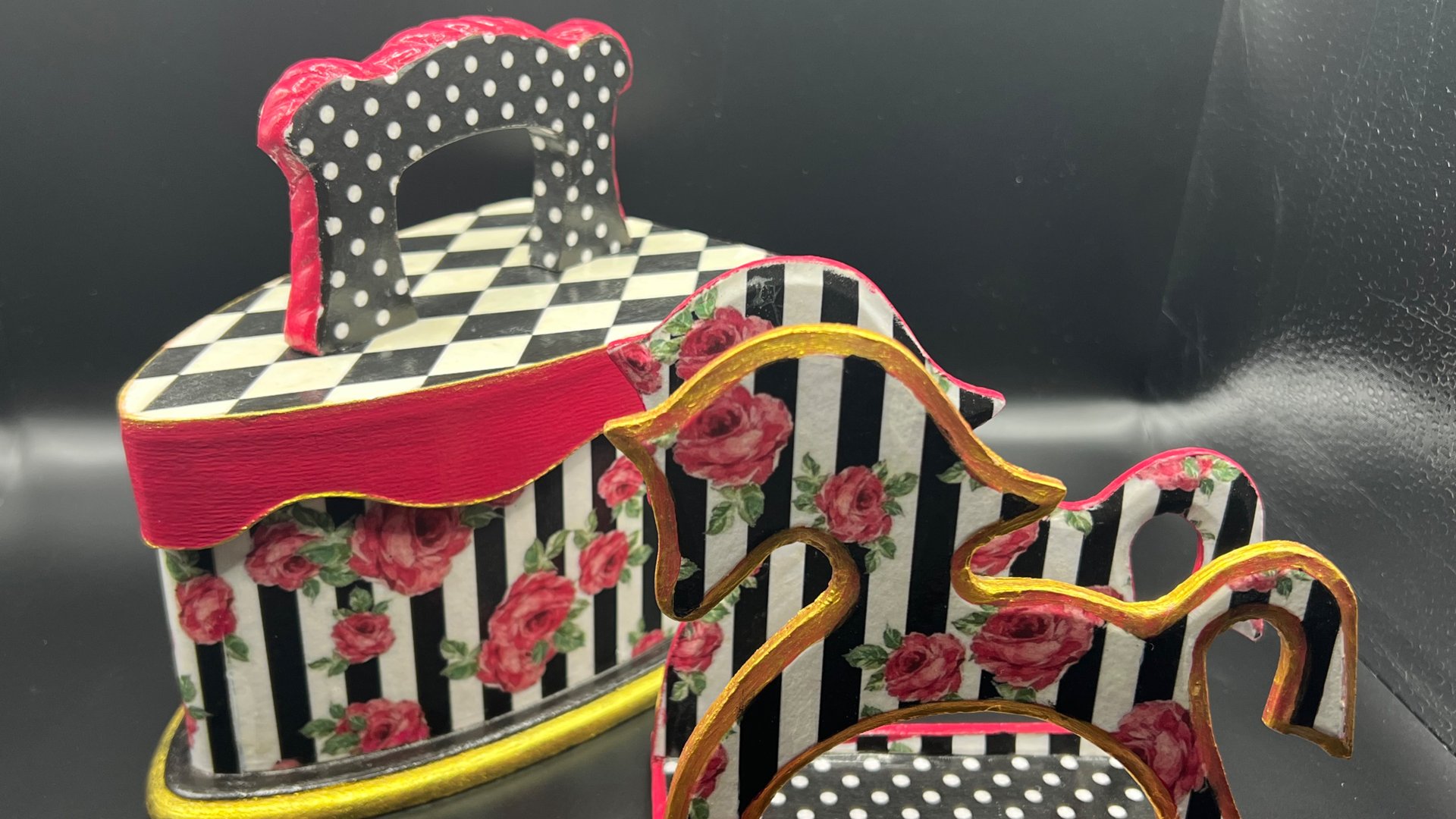 Салфетница и конфетница в стиле МакКензи