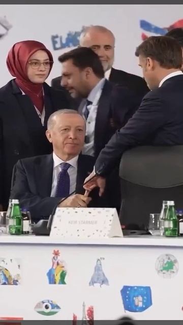 Уроки доминирования от Эрдогана , Макрон неожидал