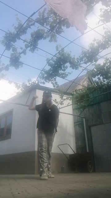 ПЖ АКТИВ ПОДНИМИСЬ Я КОГДА ЭТОТ ТАНЦЕ УЧИЛА ЛЮСТРУ СЛОМАЛА пж актив