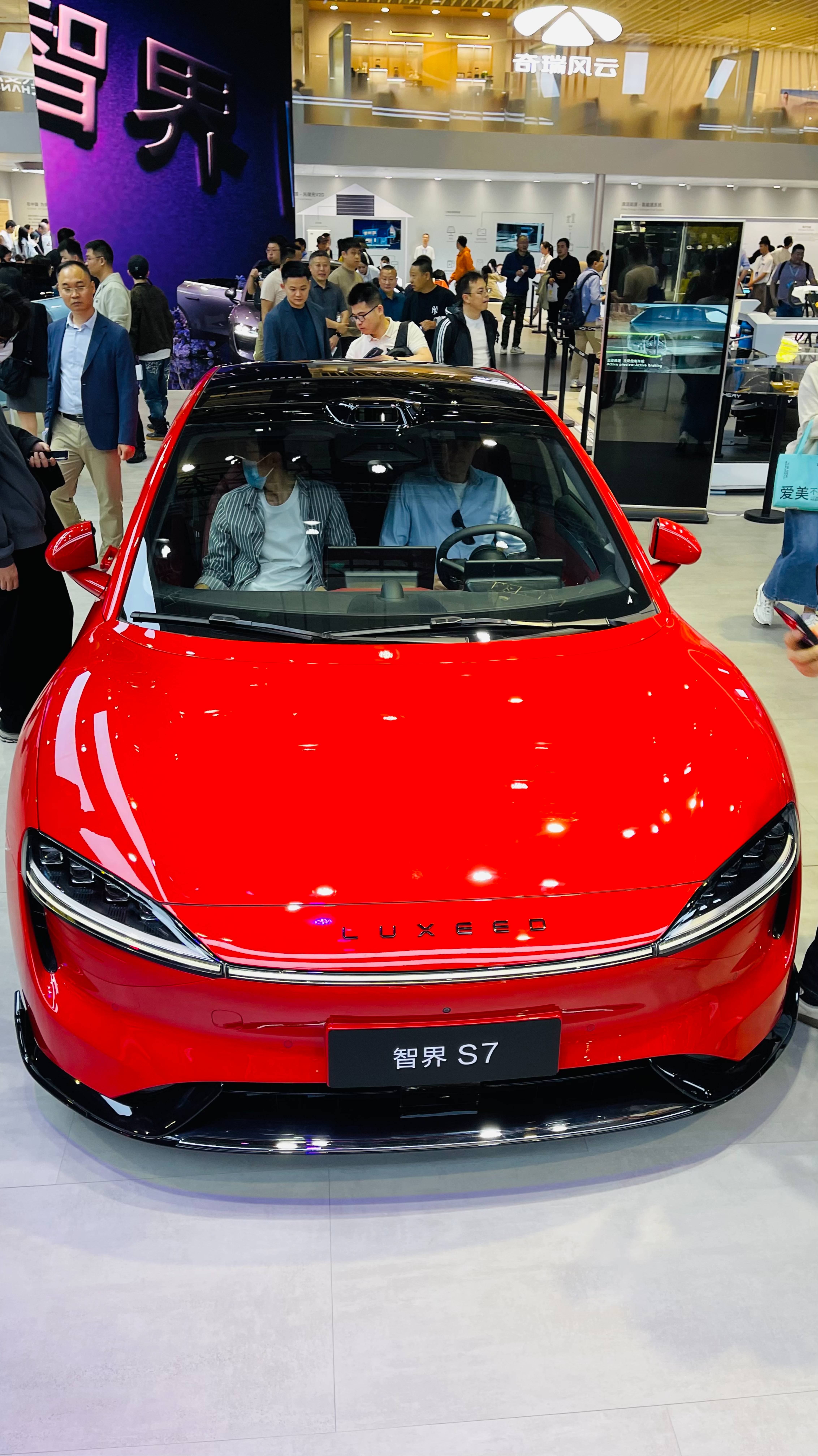 2025 LUXEED S7 - электроседан премиум-класса и LUXEED R7 - кроссовер-купе с запасом хода  736 км🔝😎