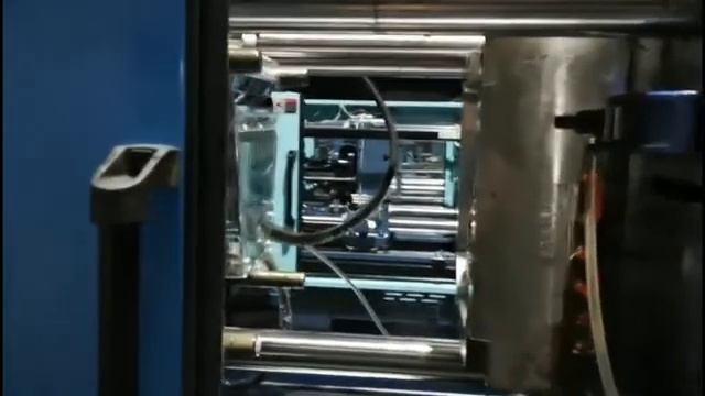 Литье лотка из ПЭТ на ТПА Threeplast