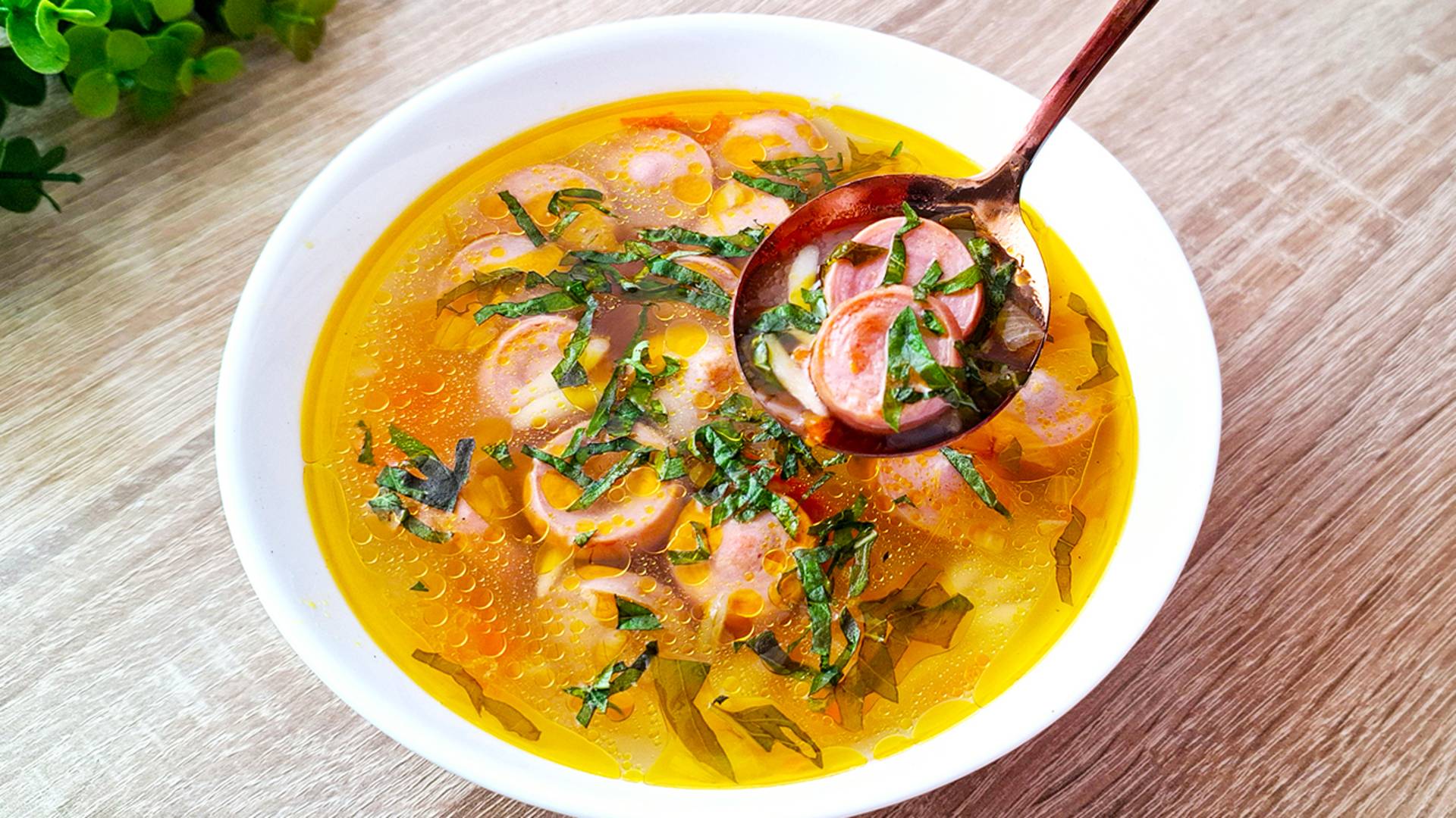 🍲 Быстрый и вкусный суп с сосисками — идеальный рецепт за 20 минут! Рецепт на Каждый День!