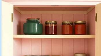 Мне мама в детстве выколола глазки, чтоб (3)