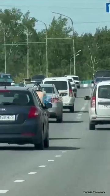 😳 Голого мотоциклиста засняли на ульяновских дорогах