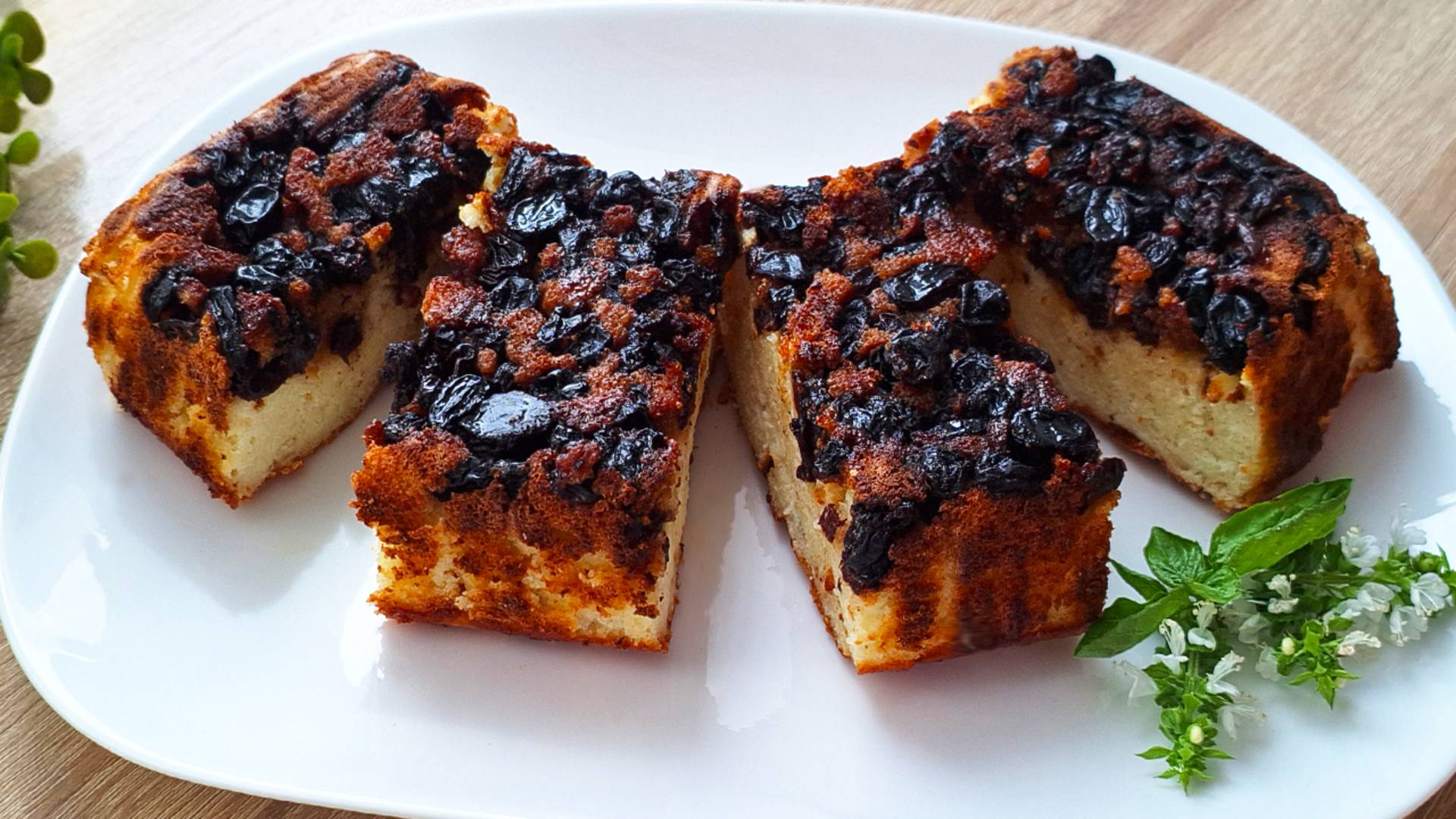 Невероятно вкусная творожная запеканка на завтрак - рецепт, который стоит попробовать! Идеальный рец