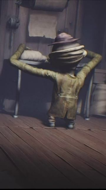 посмотрите на этого монстра... он вешает их на крючок... #монстр #дети #игры #страшно #жуть #хоррор