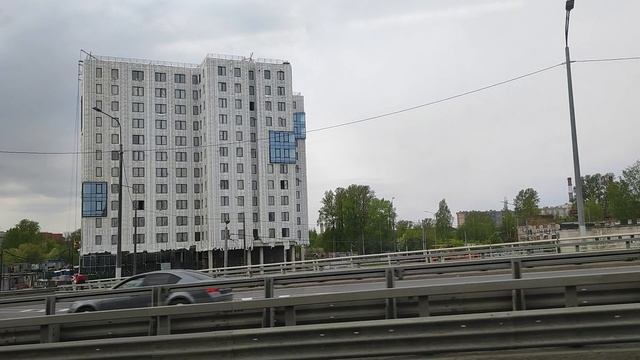 Вид на комплекс бизнес класса на набережной черной речки.
zoom river