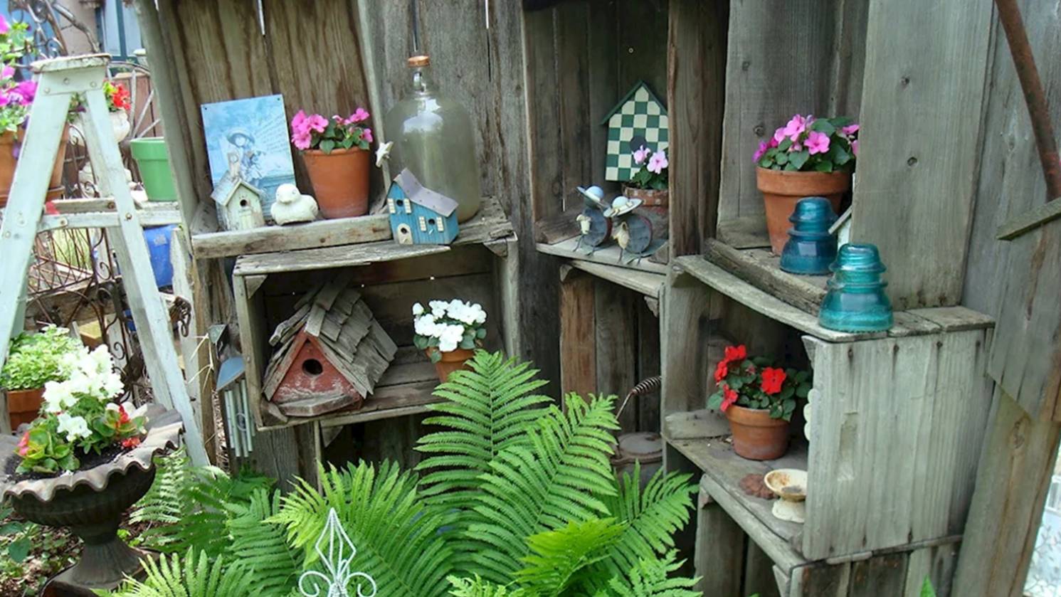 Садовый хлам в пользу: что сделать из старых инструментов