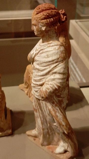 Vita nova. Выставка реставрированой терракоты. Эпизод второй.