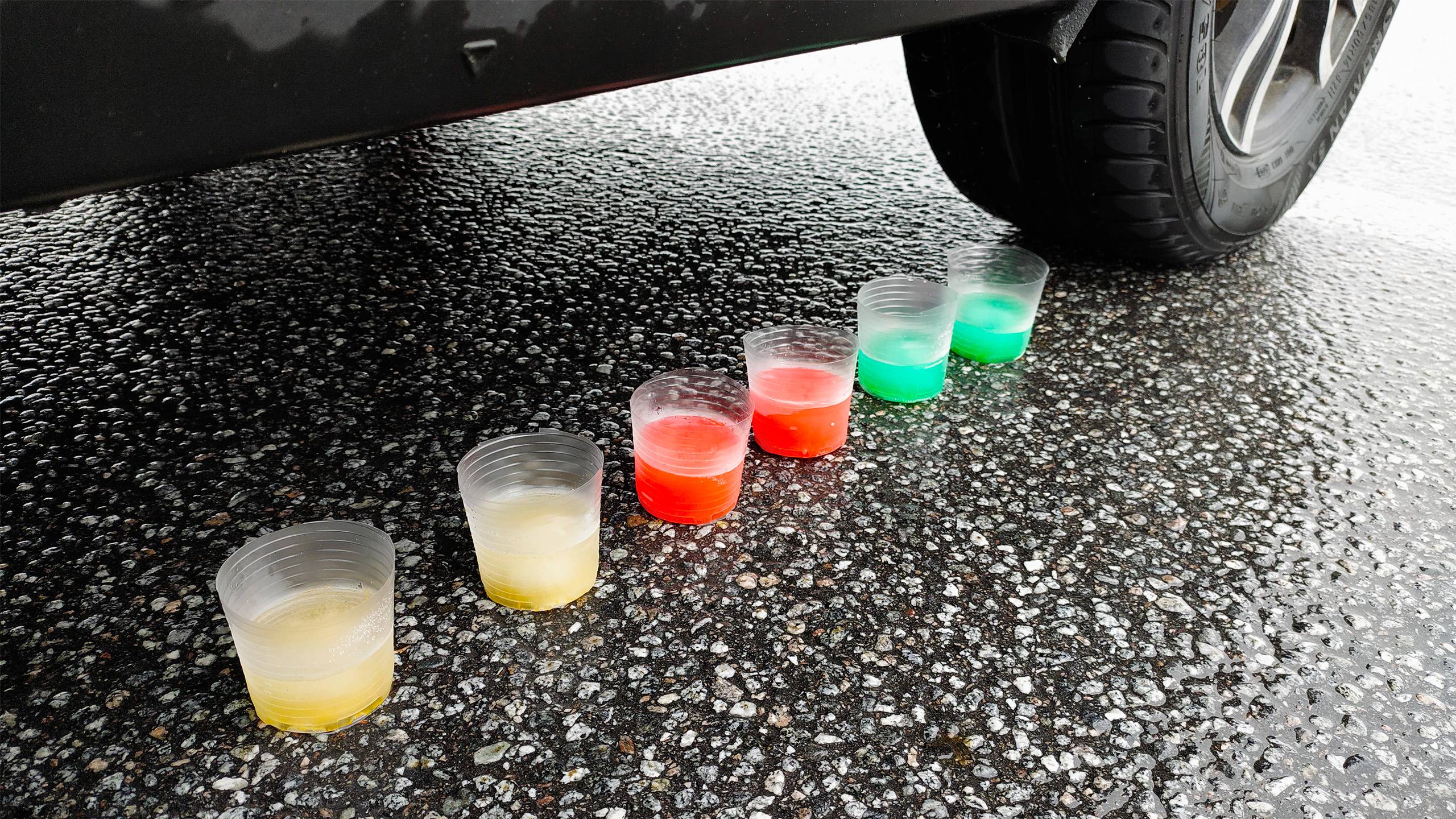 Эксперимент с автомобилем! Краш тест vs Давить колесом Хрустящий Замороженный Сок и Цветное Желе!