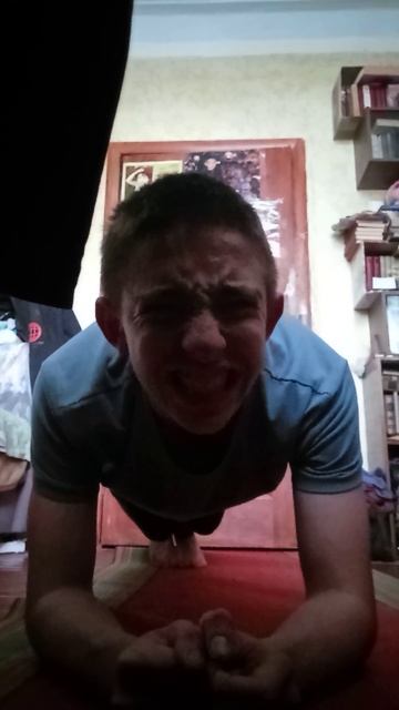 Только что вышло видео - планка халтурная 1 часовая