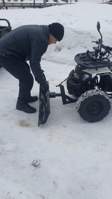 Снегоотвал для Эл.квадроцикла Дачник
