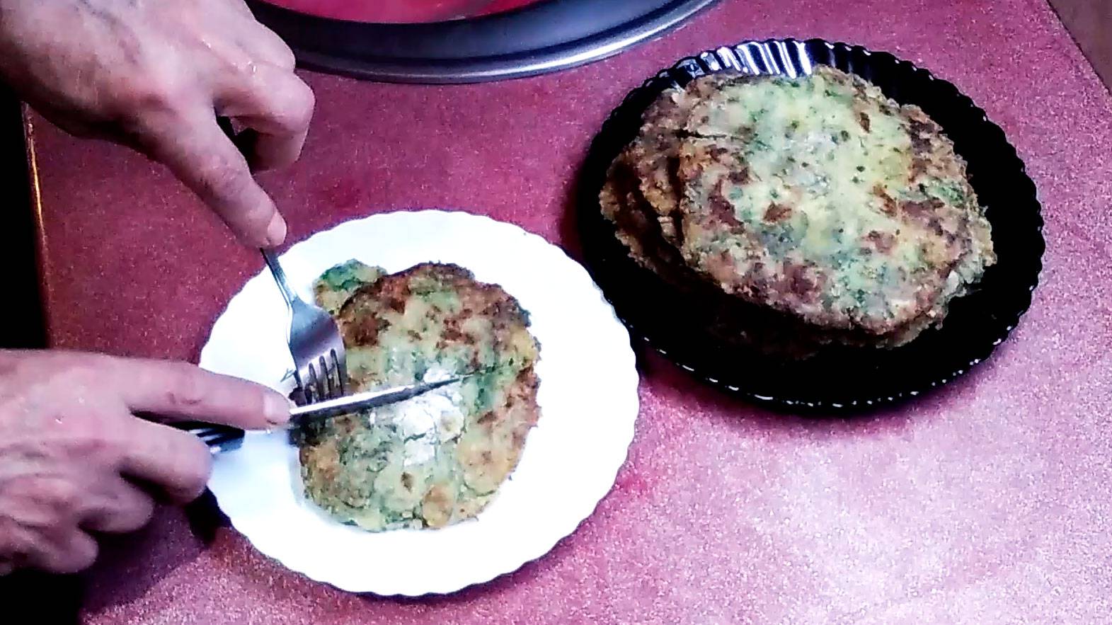 Кутабы с зеленью жареные на муке