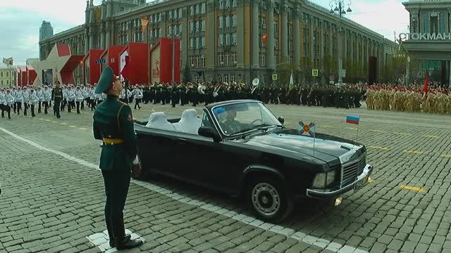 Парад в Екатеринбурге в честь 80-летия Великой Победы