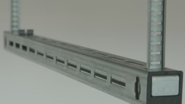 Монтаж систем электроснабжения на Fast Trak