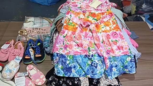 Лот 2811 Микс Лето Дети Англия Крем 1520₽_кг 131 ед 15,4 кг