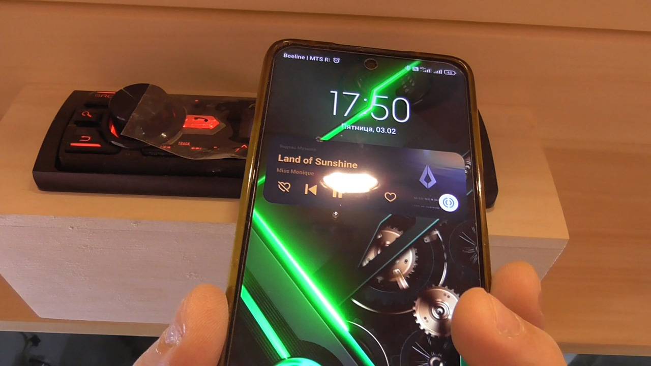 Видеообзор кедровой одноместной ик-сауны с керамическими нагревателями и подстройкой под помещение