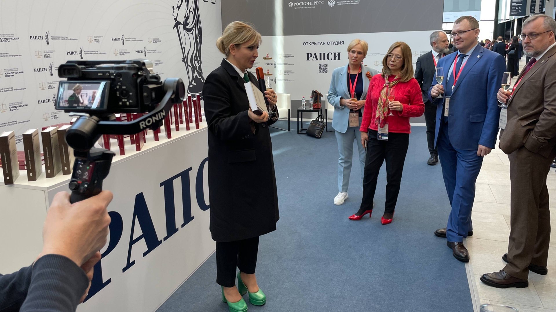 Презентация учебника «Белого Интернета» «Право цифровых активов» на ПМЮФ