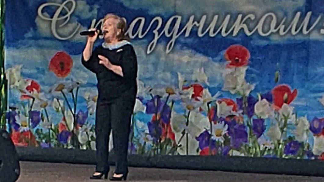 2025 апрель Ставрополь Центральный парк  Танцы и песни