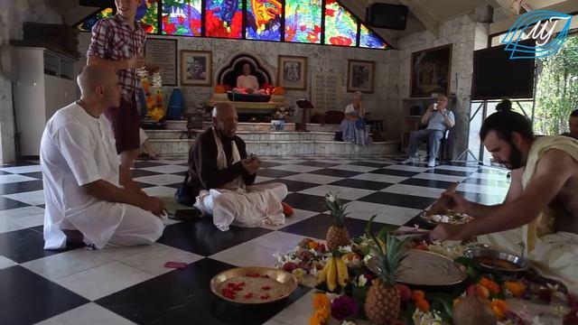 Инициация Вишнуджана и Шьямамриты - 17 декабря 2012 - Нью-Говардхана - Австралия